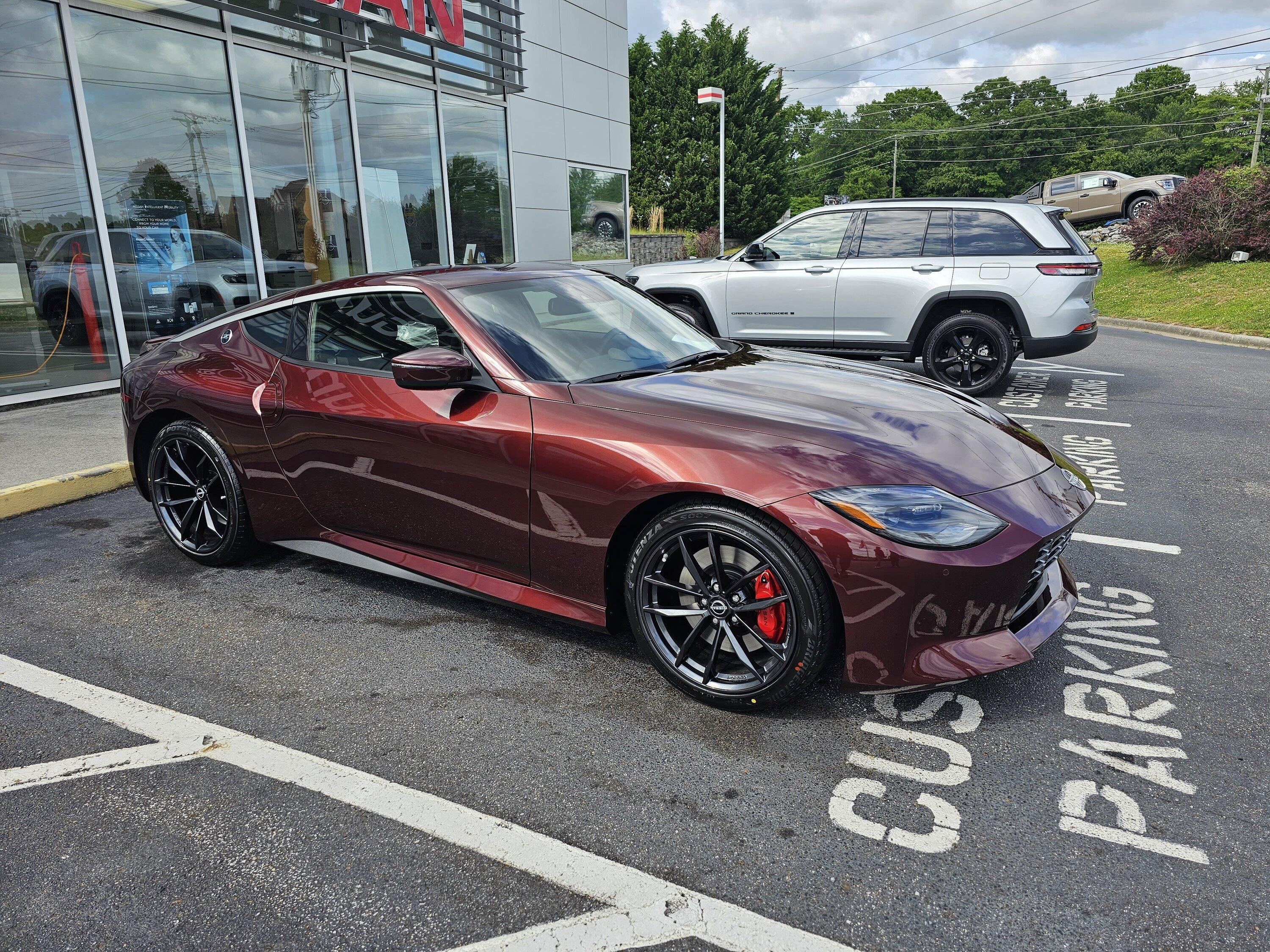 ROSEWOOD METALLIC Nissan Z Color Pics & Club | Page 7 | 2023+ Nissan Z ...