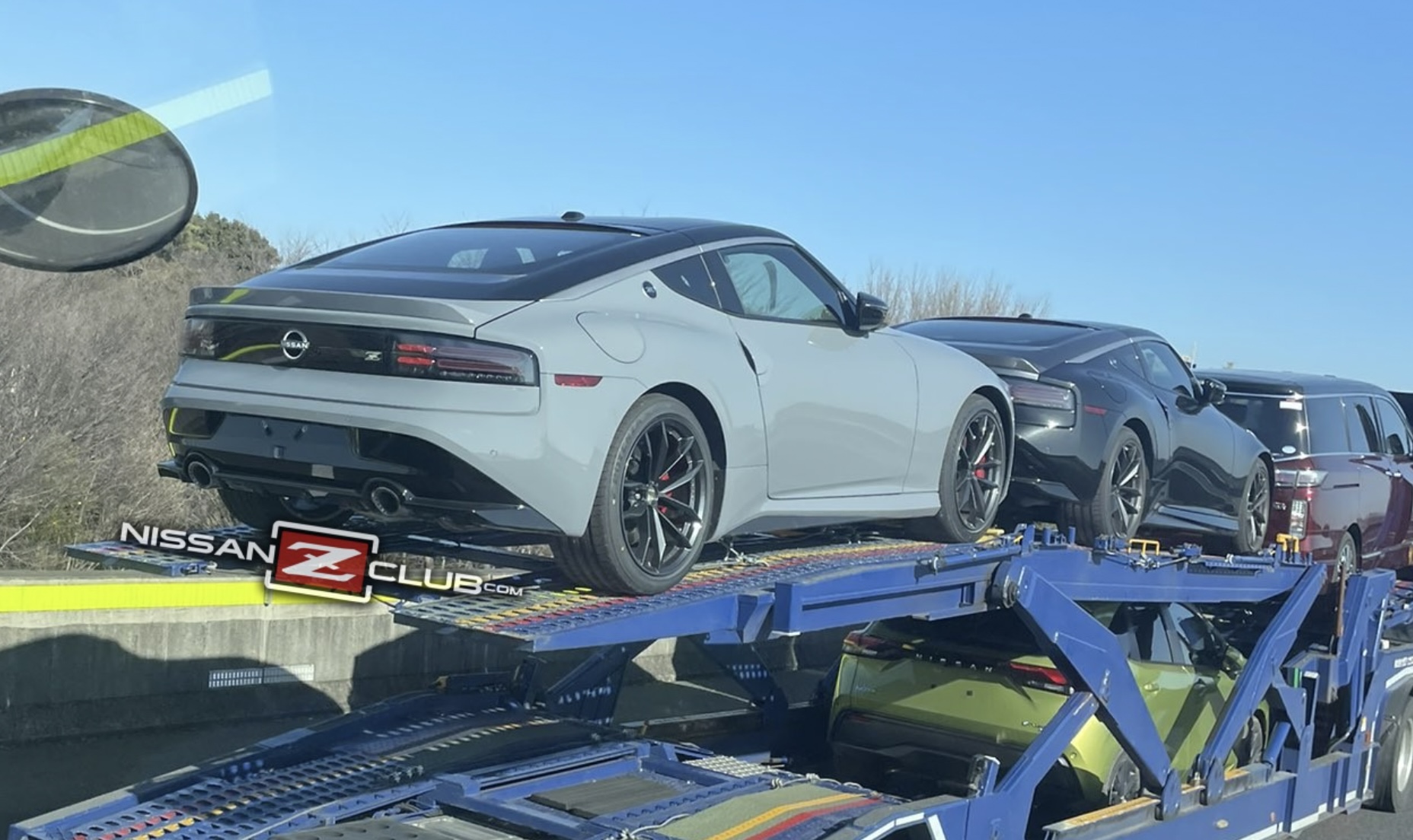 Photos: Boulder Gray & Black Diamond Nissan Z spotted on transport ...